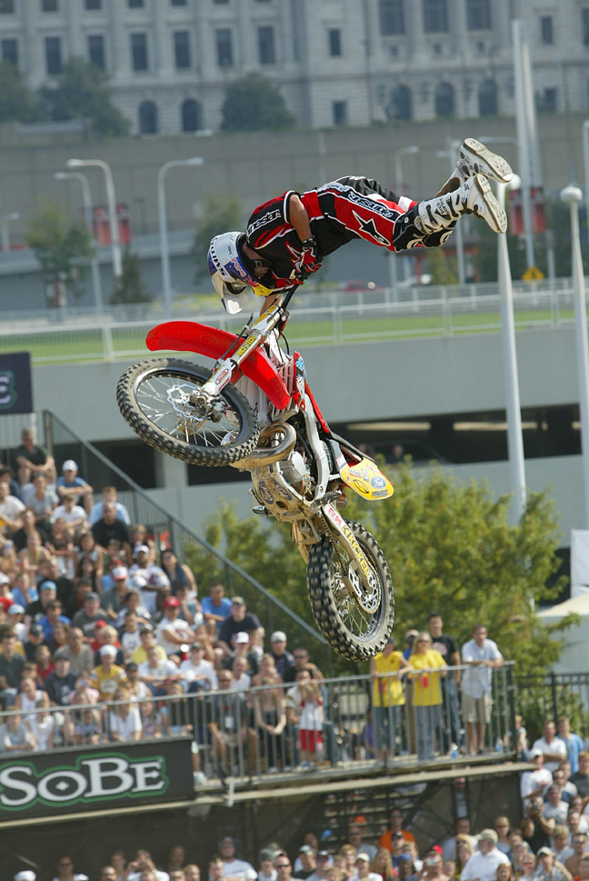 TOMMY CLOWERS PICTURES & VIDEOS - PICS VIDEO